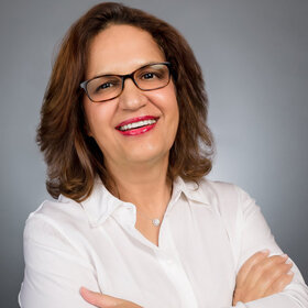 40 Dentists Share The Best Qualities Of Dental Assistants